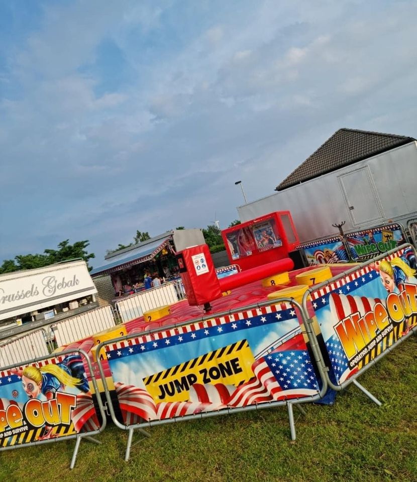 Sweeper "Wipe out" :: Opblaas Figuren Winterswijk